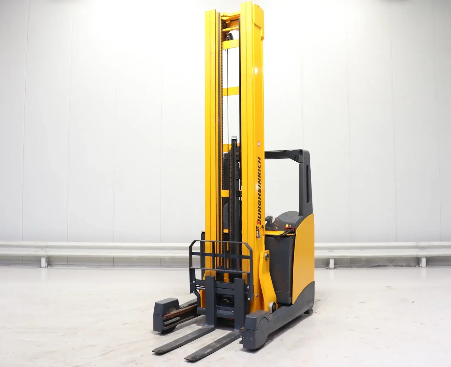 JUNGHEINRICH ETV-320 - AASupplies e.U